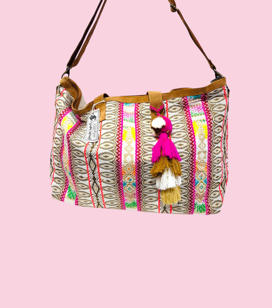 Totes – Camel Threads Retail