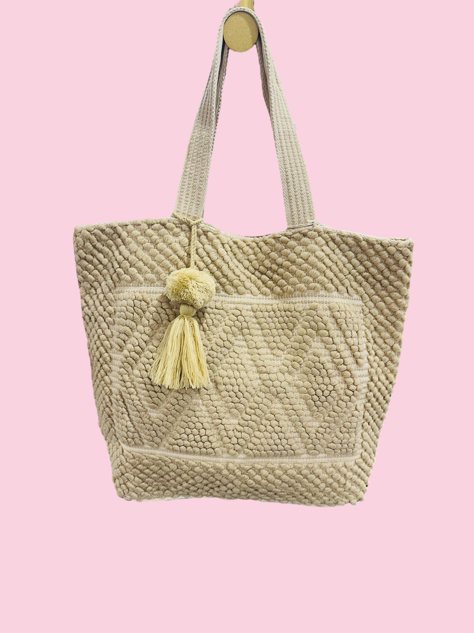 Totes – Camel Threads Retail