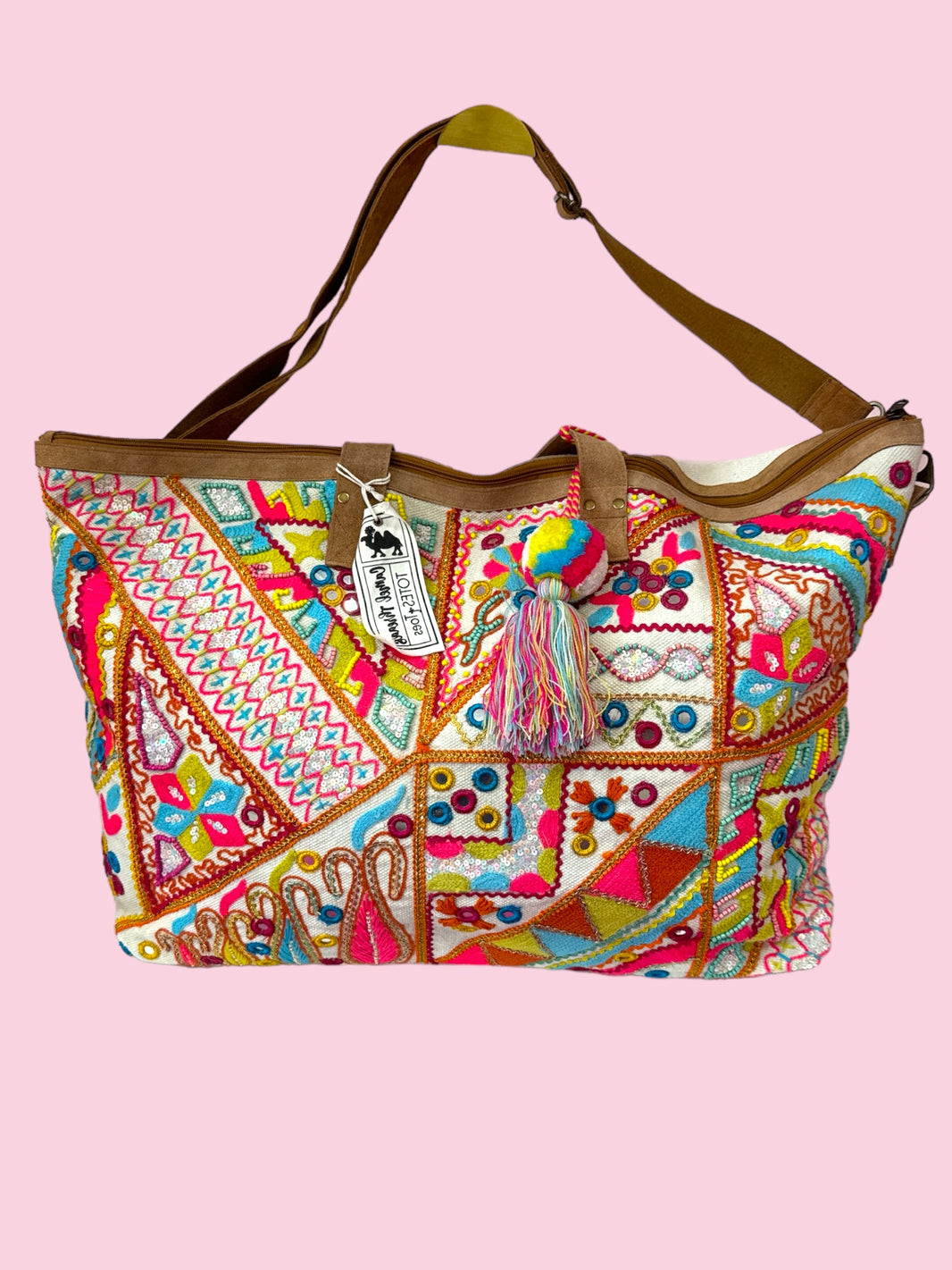 Totes – Camel Threads Retail